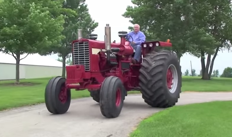 IH 1256 KINZE REPOWER