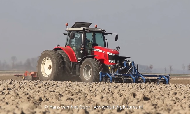 Massey Ferguson 6614 | Land klaarleggen. Biddinghuizen. -Hans van het Goor-