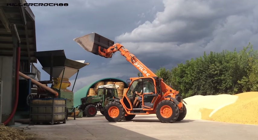 CCM / Mulino Diesel 360 hp + Fendt 210F + 311/ Italië