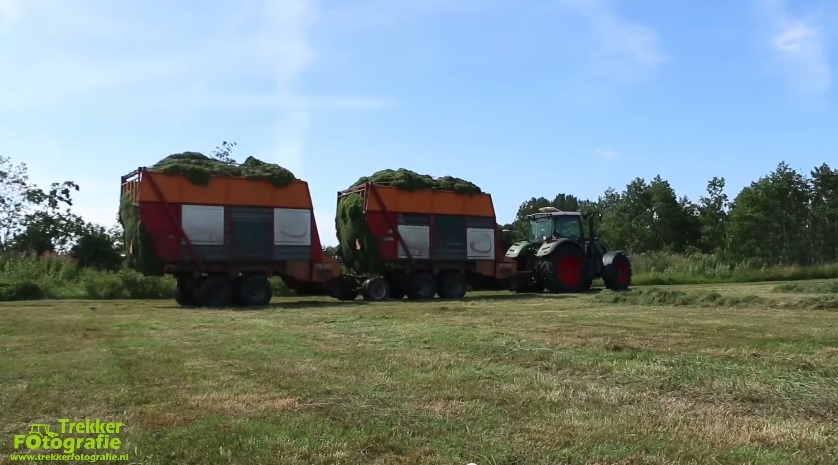 trekkerfotografie.nl - Grasdrogerij Opeinde aan het gras oprapen