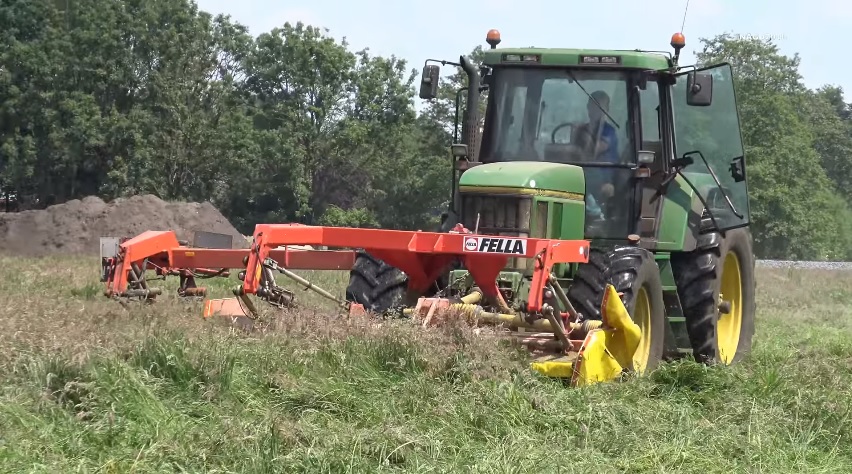 Maaien met John Deere 7800 en Fella front en getrokken maaier (2016 ...