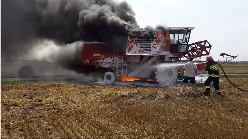 Bizon Rekord combine in de brand.