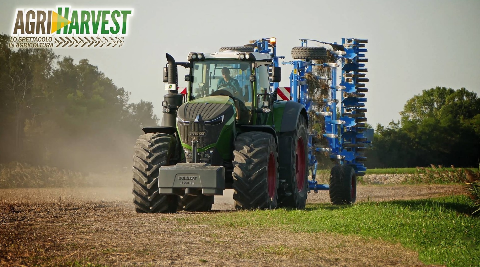 FENDT 1000 Vario | **FIRST** in Italië | 1046 Nature Green 2016 ...