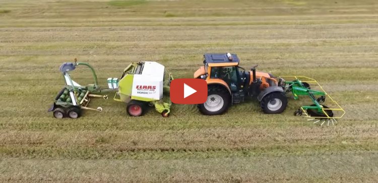 Agronic WR500 hark en Claas baal wikkel combi