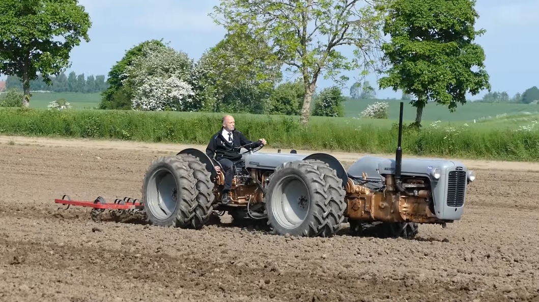 Special Ferguson | Massey Ferguson 35 & 65 Tandem | Ferguson 35 Tandem ...