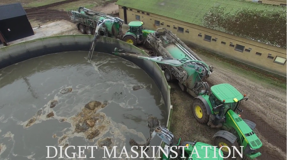 John Deere 8360R & 8320R | Samson PGII 31, 36-Meter & PG25 HWD ...