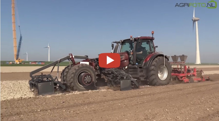 Valtra N174 Direct trike tractor | 2018 Zaaibed bereiding en inzaai in ...