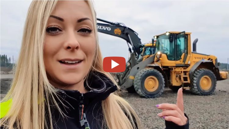 Angelica Larsson -- Mijn eerste keer dat ik met een shovel probeer te ...