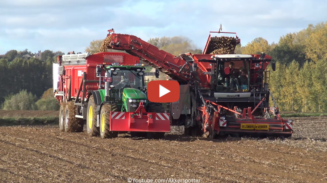 Aardappels rooien 2019.. Serry Agri met een Dewulf rooier en een John ...