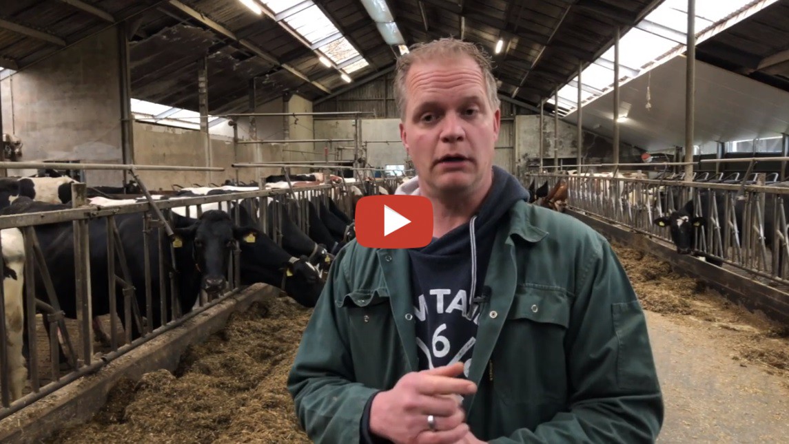 Melkveehouder Frank Post uit Nieuweroord runt samen met zijn vrouw het ...