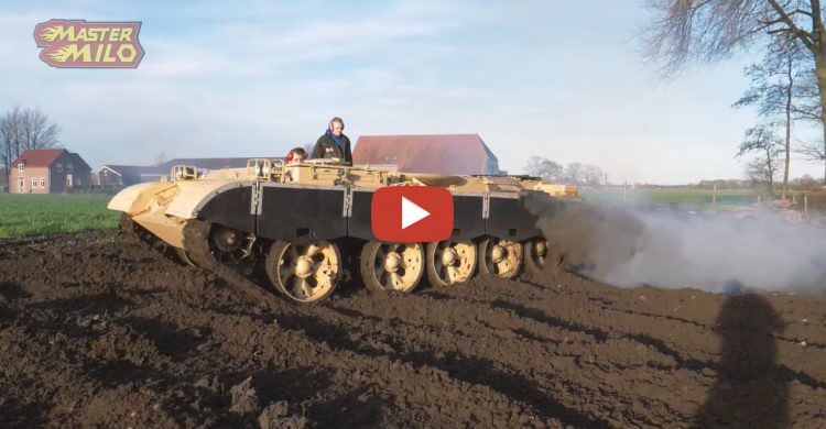 MasterMilo - Tank Motor Problemen - De brandstofpomp wordt getest en ...