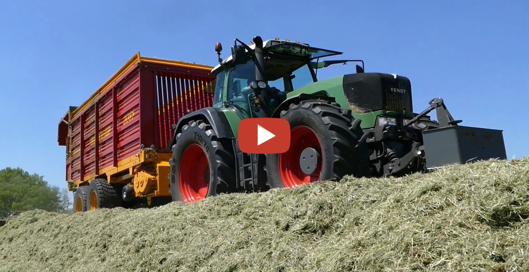 Loonbedrijf Gebr. Blankespoor BV uit Harskamp Gras inkuilen 2021 met ...