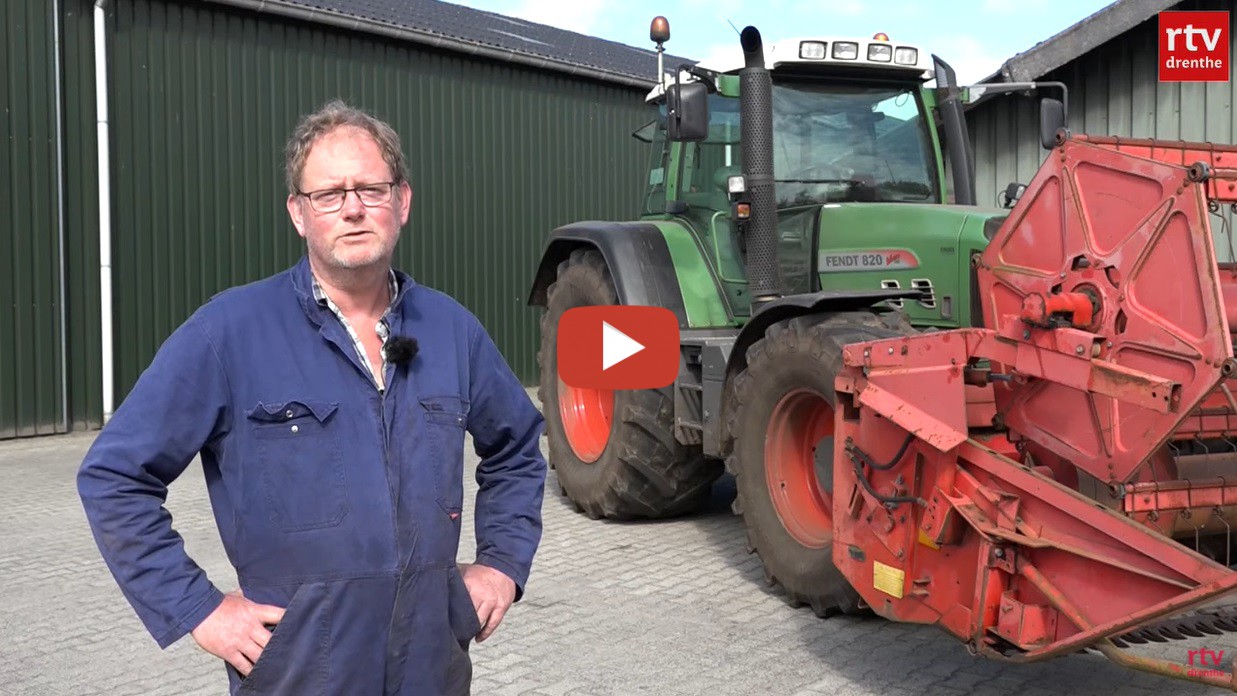 Drentse boer John Mensing bouwt combine om boekweit oogsten | RTV Drenthe