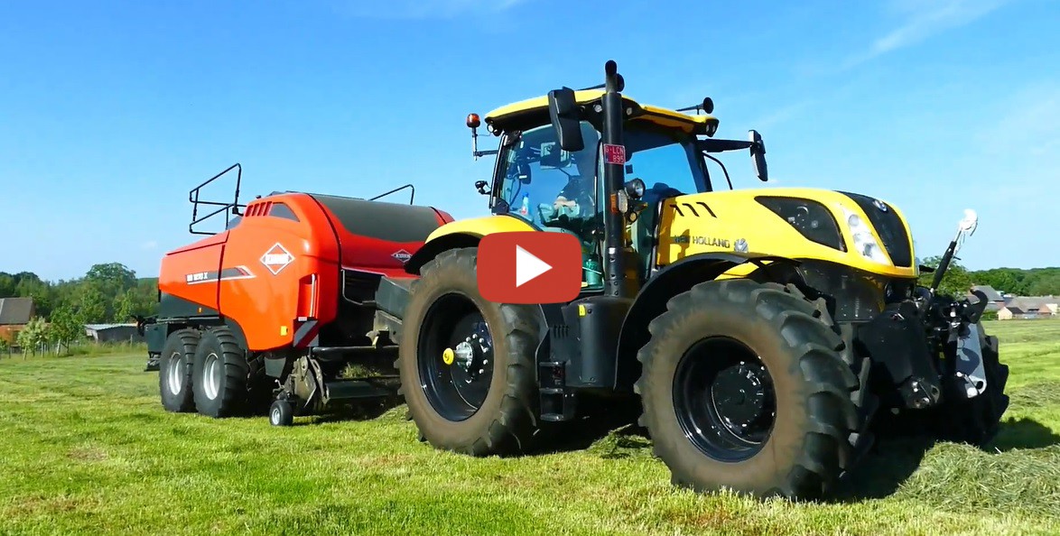 *Gras persen door Landbouwwerken Peeters met hun speciale New Holland ...