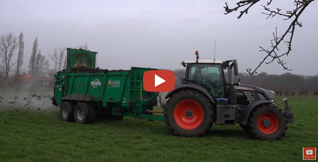 *Meststrooien 2023... Loonbedrijf Schimmel BV uit Scherpenzeel.. Fendt 724 Vario Black Beauty en ...