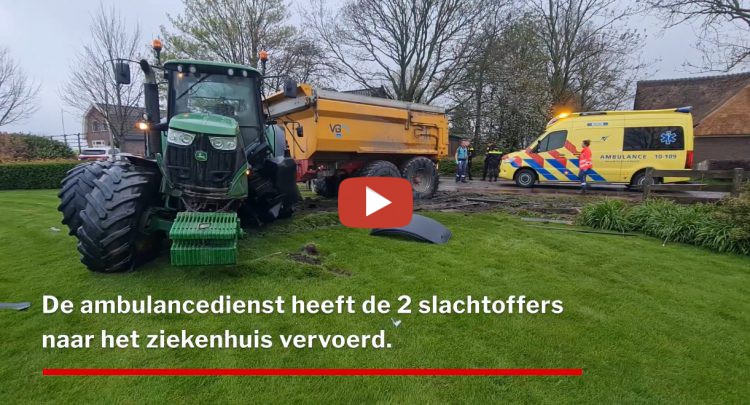 Op de Spanbroekerweg zijn een auto en een trekker met elkaar in botsing ...
