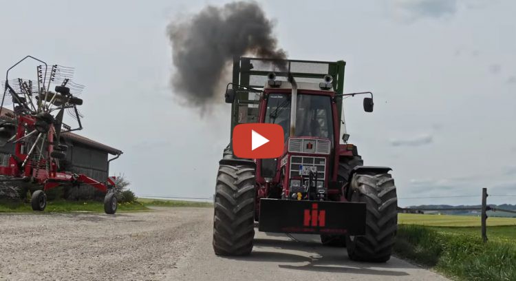 Eerste snede 2023 - IHC 956XL in actie. Deze tractor met maximale ...