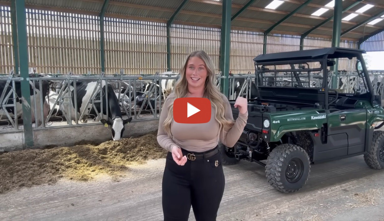 We gaan op bezoek bij een melkveebedrijf met 850 melkkoeien en een 62 ...