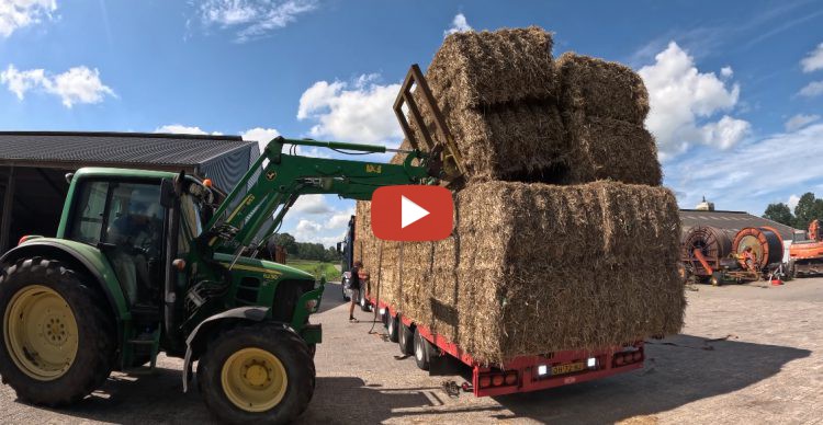 Dutch Farmer John -- Vandaag komt er nieuw stro, dat wordt opgeslagen ...