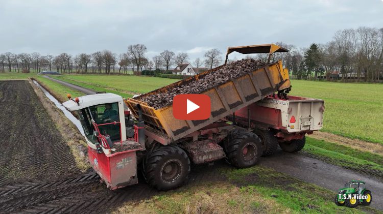 Bieten rooien op een zeer natte omstandigheden met de Agrifac Hexa en ...