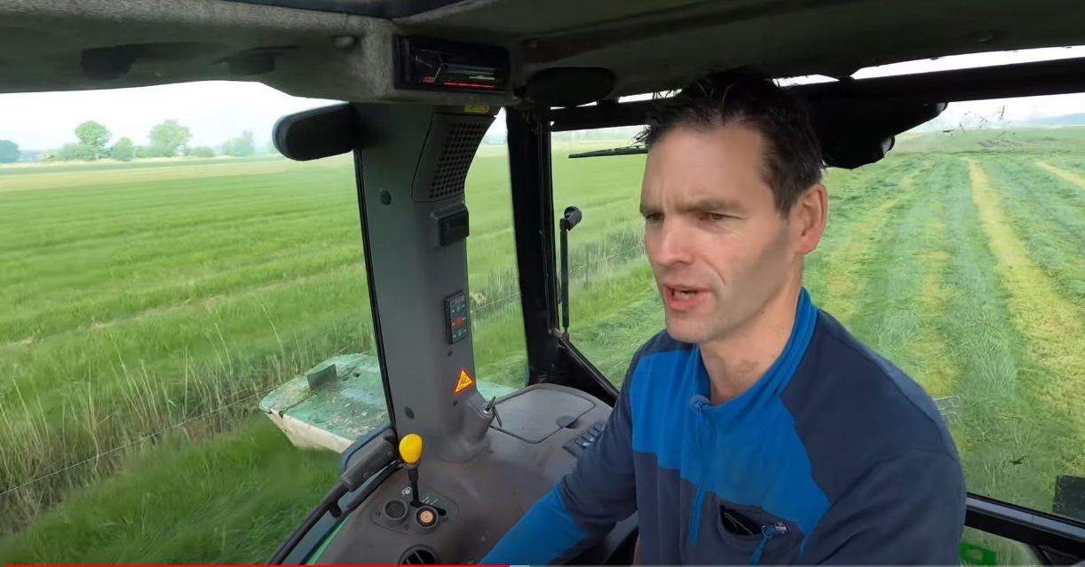 Arno is er maar druk mee. - Meest afwisselende video tot nu toe! Maaien ...