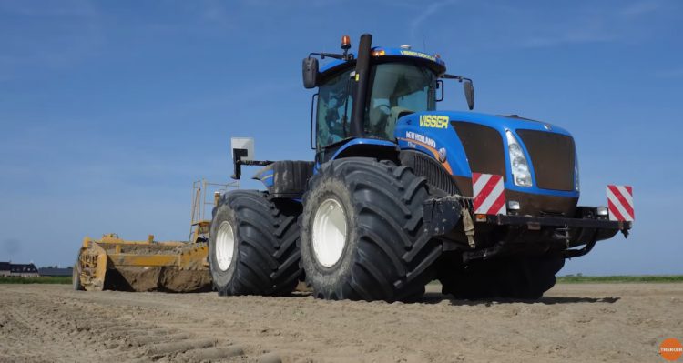 TREKKER -- Akkergiganten - Deze New Holland T9.565 van Bulldozerbedrijf ...
