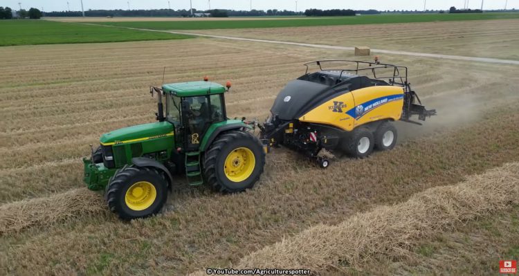 Agriculturespotter -- Stro balen persen in Lelystad met een John Deere ...
