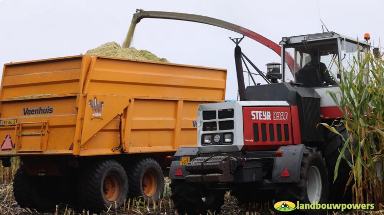 Landbouwpowers Agriculture video's -- Mais hakselen in Hijken met deze ...
